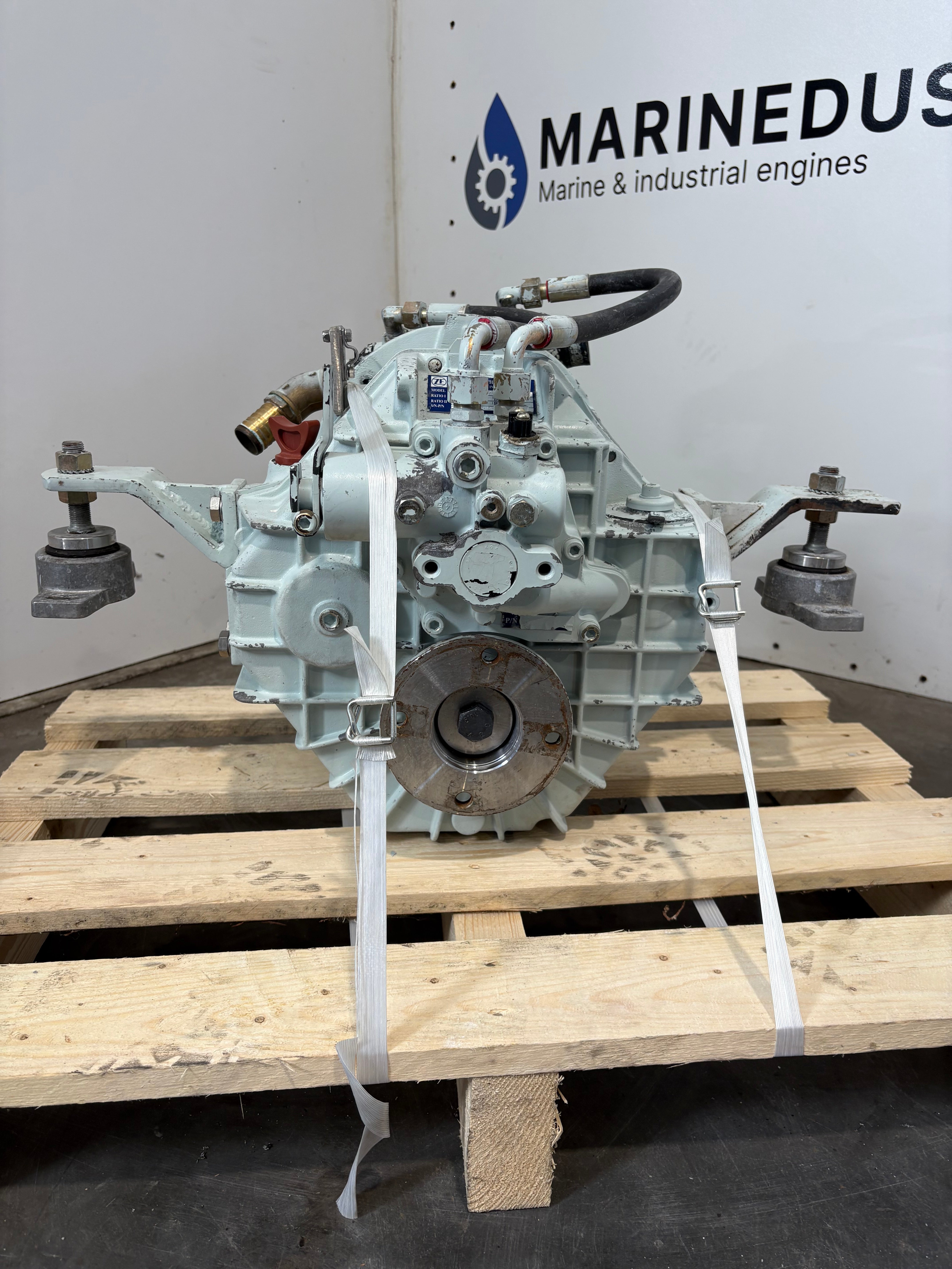 ZF63 2.8 Reversing gear - MarineDustrie