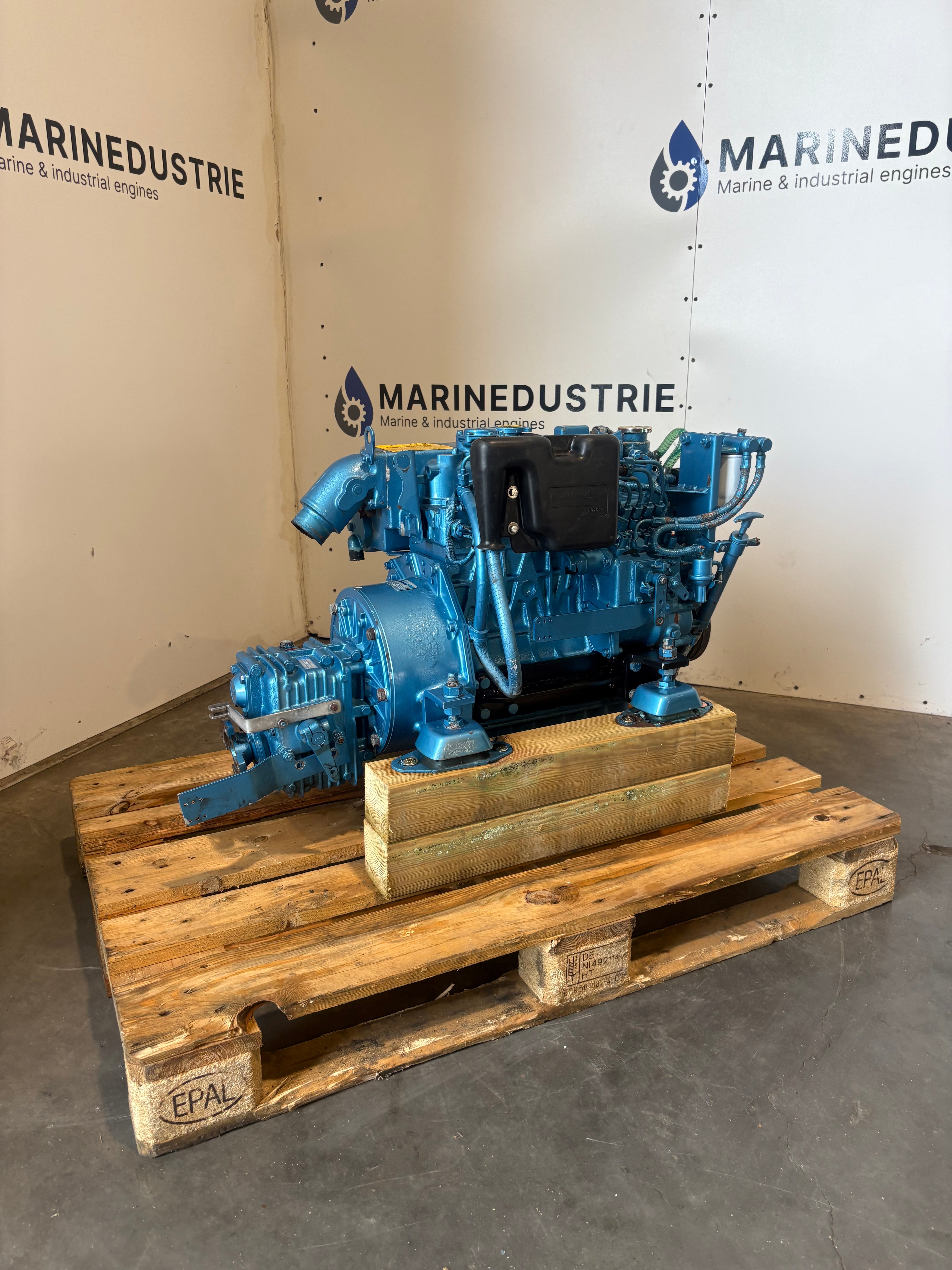 Nanni N4.150 - Hurth HBW150A 39PK Marine Engine – MarineDustrie